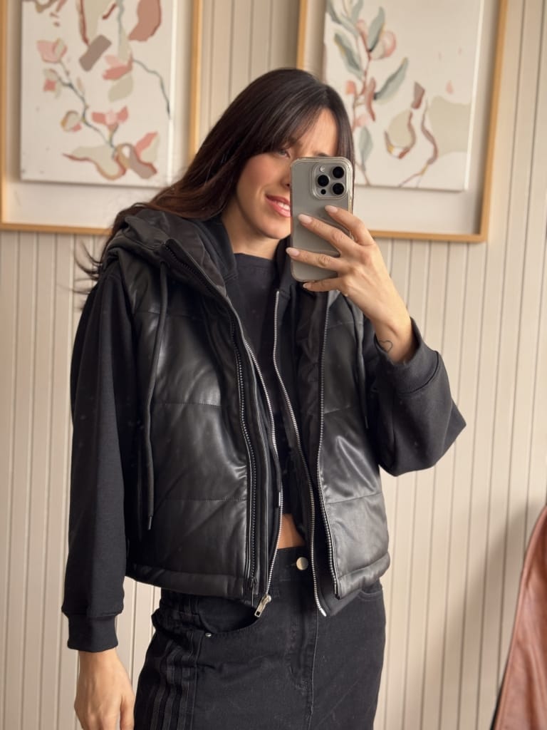 CHALECO ENGOMADO NEGRO | de mujer | Vicca